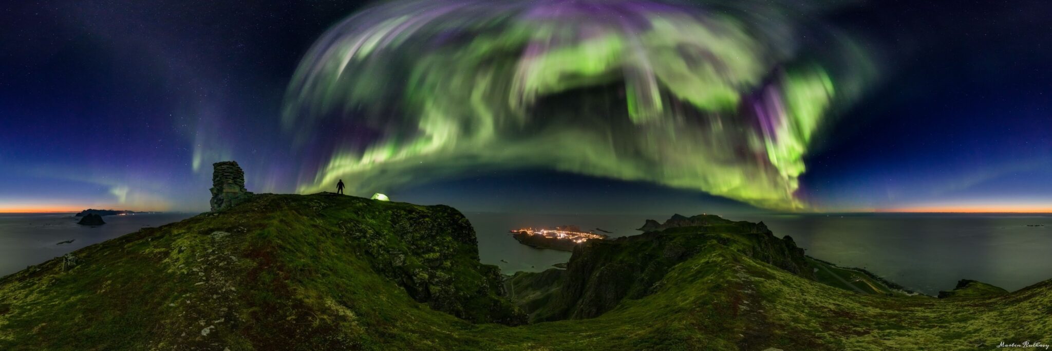 Northern Lights in Lofoten: How to See the Aurora Borealis | Guide to Lofoten